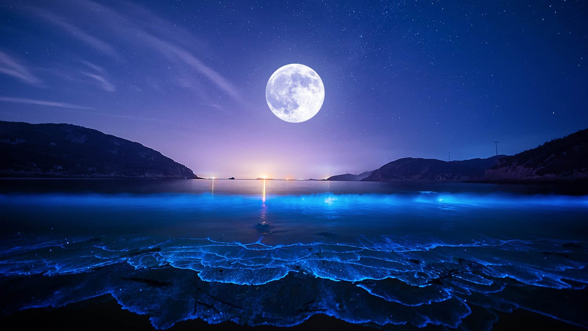 Golden Chance To Watch Different Types of Moons in August This Year